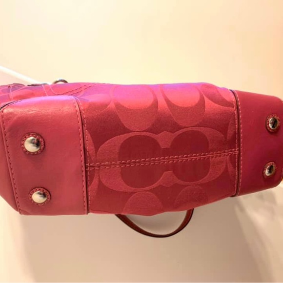 Coach | Bags | Authentic Coach Op Art Pink Pocketbook | Poshmark